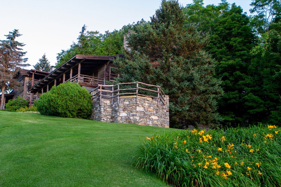 Last Resort: The Swag, an All-Inclusive Western North Carolina Smoky ...